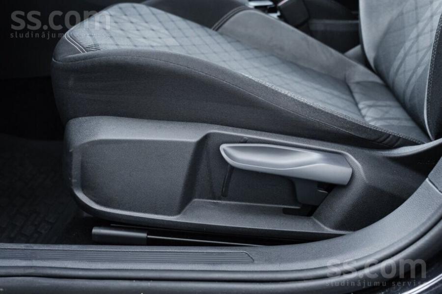 Black Volkswagen Taigo 2023 in Riga, with an engine capacity of 1.50 L and mileage of 51 thousand km for 24850 €, photo 11 on AUTOMOTO.COM.LV
