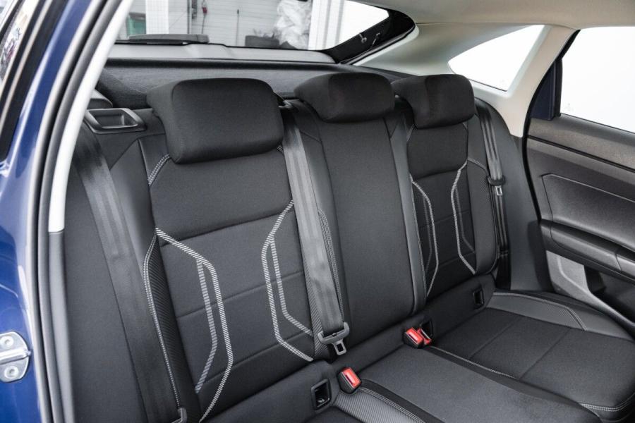 Zils Volkswagen Taigo 2022 Rīga, ar dzinēja tilpumu 1.50 L un nobraukumu 72 tūkst. km par 23500 €, foto 8 vietnē AUTOMOTO.COM.LV