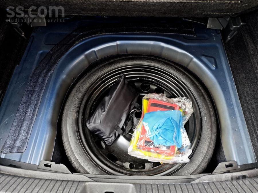 Blue Volkswagen Taigo 2022 in Liepaja, with an engine capacity of 1.00 L and mileage of 71 thousand km for 18900 €, photo 16 on AUTOMOTO.COM.LV