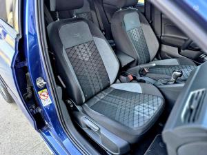 Zils Volkswagen Taigo 2025 Viļņa, ar dzinēja tilpumu 1.50 L un nobraukumu 28 tūkst. km par 21175 €, foto 39 vietnē AUTOMOTO.COM.LV