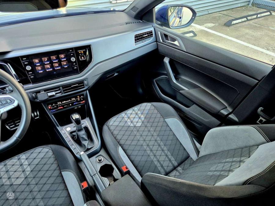 Zils Volkswagen Taigo 2025 Viļņa, ar dzinēja tilpumu 1.50 L un nobraukumu 28 tūkst. km par 21175 €, foto 40 vietnē AUTOMOTO.COM.LV