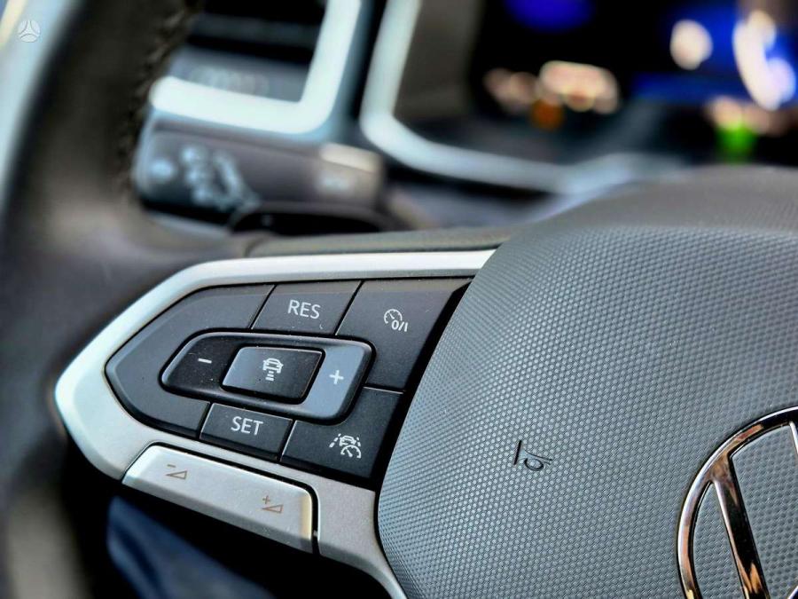 Zils Volkswagen Taigo 2025 Viļņa, ar dzinēja tilpumu 1.50 L un nobraukumu 28 tūkst. km par 21175 €, foto 43 vietnē AUTOMOTO.COM.LV