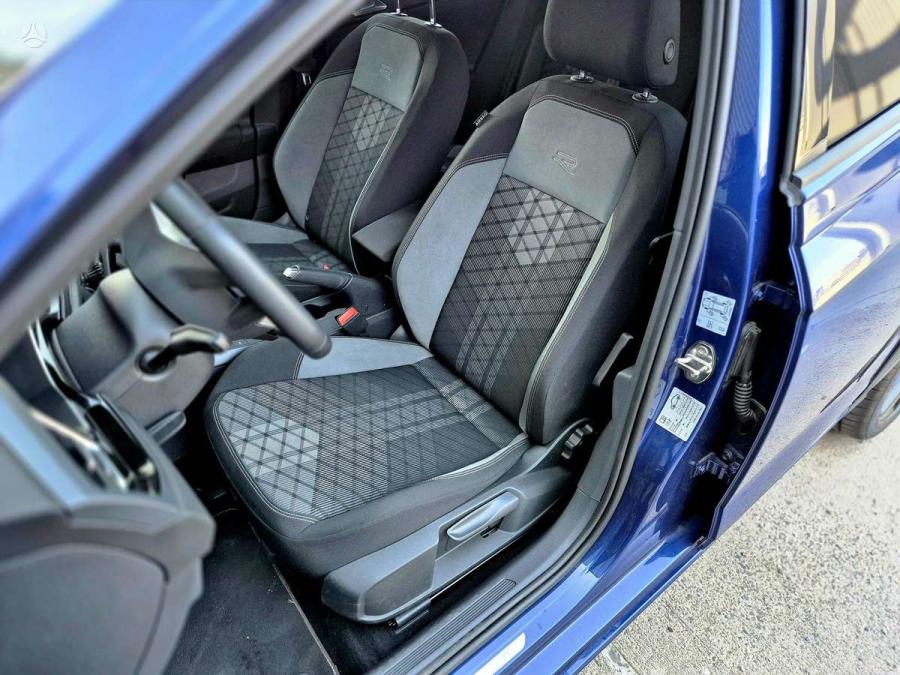 Zils Volkswagen Taigo 2025 Viļņa, ar dzinēja tilpumu 1.50 L un nobraukumu 28 tūkst. km par 21175 €, foto 31 vietnē AUTOMOTO.COM.LV