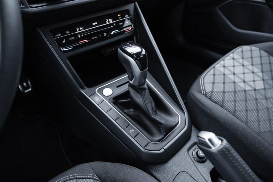 Volkswagen Taigo 2024 Rīga, ar dzinēja tilpumu 1.00 L un nobraukumu 21 tūkst. km par 21500 €, foto 13 vietnē AUTOMOTO.COM.LV
