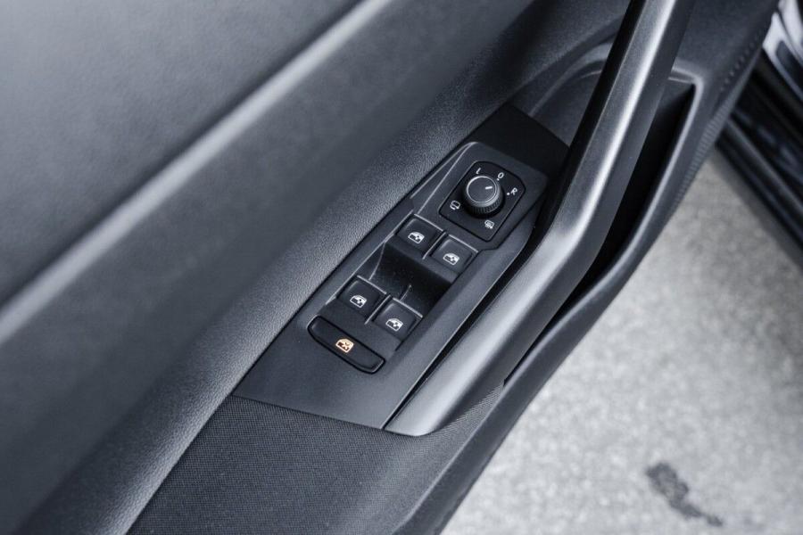 Volkswagen Taigo 2024 Rīga, ar dzinēja tilpumu 1.00 L un nobraukumu 21 tūkst. km par 21500 €, foto 27 vietnē AUTOMOTO.COM.LV