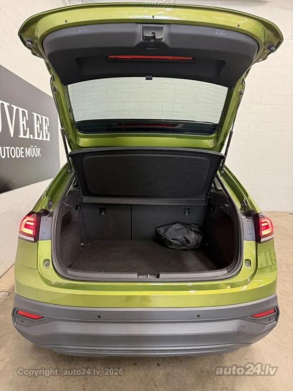 Green Volkswagen Taigo 2022 in Tallinn, with an engine capacity of 1.00 L and mileage of 33 thousand km for 19995 €, photo 9 on AUTOMOTO.COM.LV