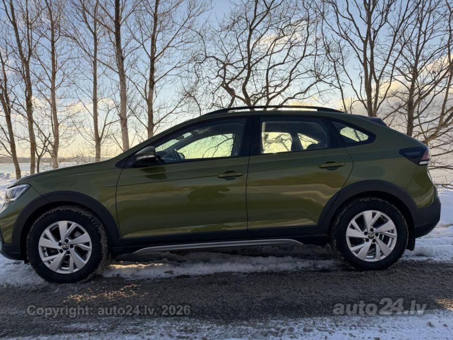 Zaļš Volkswagen Taigo 2023 Tallina, ar dzinēja tilpumu 1.00 L un nobraukumu 17 tūkst. km par 19600 €, foto 4 vietnē AUTOMOTO.COM.LV