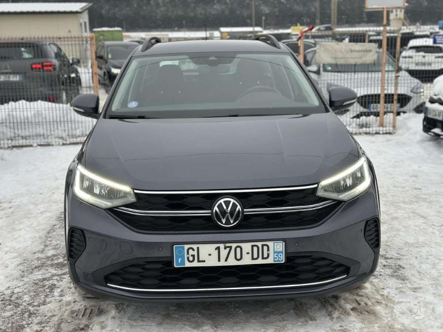 Grey Volkswagen Taigo 2022 in Vilnius, with an engine capacity of 1.00 L and mileage of 167 thousand km for 15124 €, photo 2 on AUTOMOTO.COM.LV