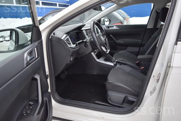 Pelēks Volkswagen Taigo 2022 Rīga, ar dzinēja tilpumu 1.50 L un nobraukumu 79 tūkst. km par 18900 €, foto 3 vietnē AUTOMOTO.COM.LV
