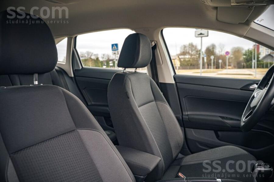 Pelēks Volkswagen Taigo 2022 Rīga, ar dzinēja tilpumu 1.00 L un nobraukumu 0 tūkst. km par 12990 €, foto 12 vietnē AUTOMOTO.COM.LV