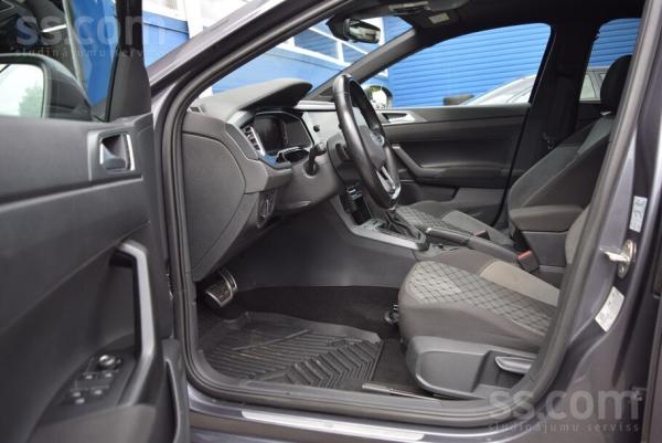 Pelēks Volkswagen Taigo 2022 Rīga, ar dzinēja tilpumu 1.50 L un nobraukumu 27 tūkst. km par 19900 €, foto 3 vietnē AUTOMOTO.COM.LV