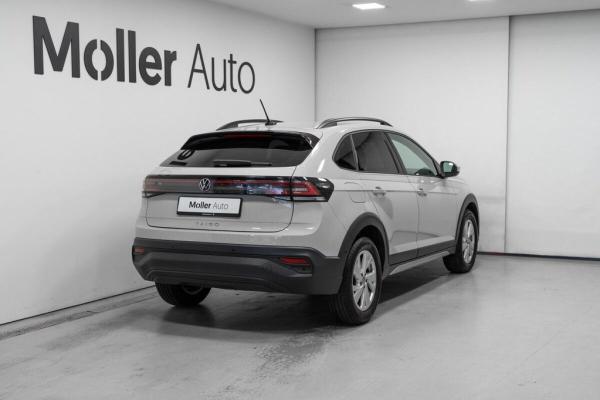 Pelēks Volkswagen Taigo 2022 Viļņa, ar dzinēja tilpumu 1.00 L un nobraukumu 42 tūkst. km par 16500 €, foto 3 vietnē AUTOMOTO.COM.LV