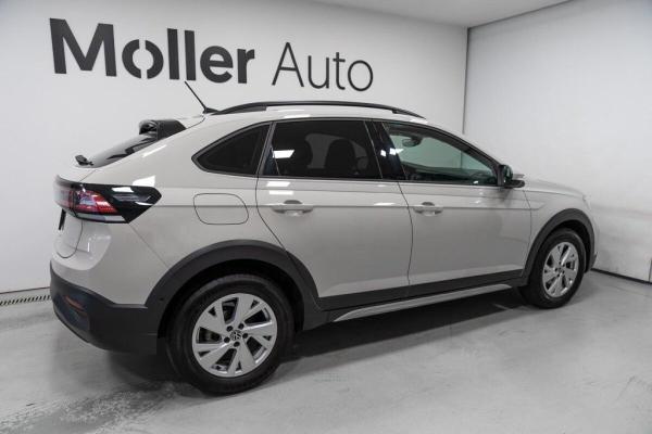 Pelēks Volkswagen Taigo 2022 Viļņa, ar dzinēja tilpumu 1.00 L un nobraukumu 42 tūkst. km par 16500 €, foto 4 vietnē AUTOMOTO.COM.LV