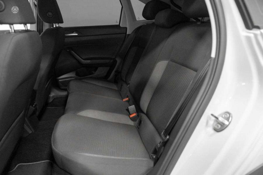 Grey Volkswagen Taigo 2022 in Vilnius, with an engine capacity of 1.00 L and mileage of 42 thousand km for 16500 €, photo 7 on AUTOMOTO.COM.LV