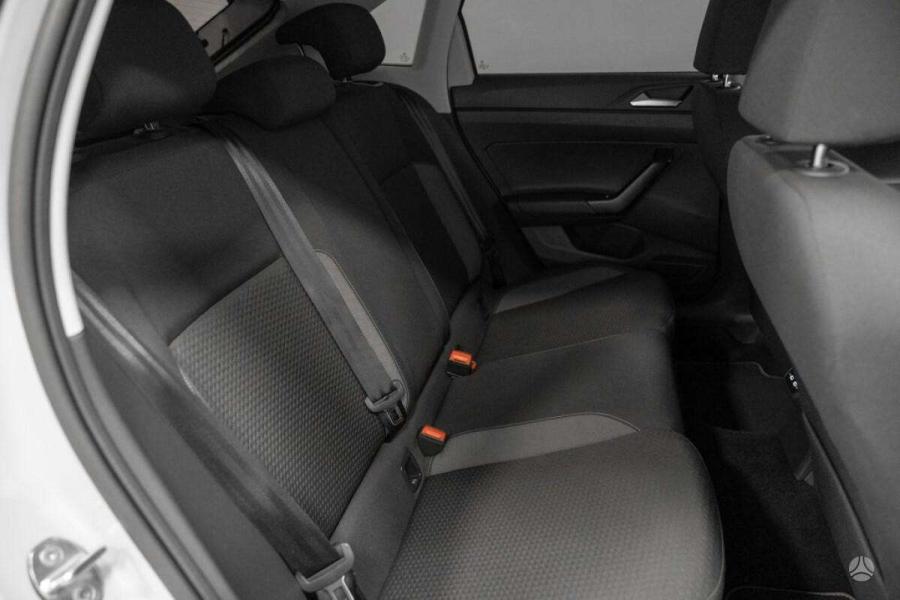 Grey Volkswagen Taigo 2022 in Vilnius, with an engine capacity of 1.00 L and mileage of 42 thousand km for 16500 €, photo 9 on AUTOMOTO.COM.LV