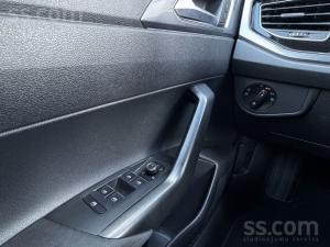 Pelēks Volkswagen Taigo 2022 Rīga, ar dzinēja tilpumu 1.50 L un nobraukumu 79 tūkst. km par 18900 €, foto 24 vietnē AUTOMOTO.COM.LV