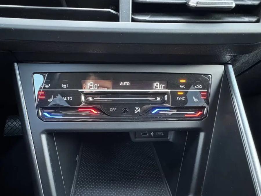 Pelēks Volkswagen Taigo 2022 Rīga, ar dzinēja tilpumu 1.50 L un nobraukumu 79 tūkst. km par 18900 €, foto 18 vietnē AUTOMOTO.COM.LV