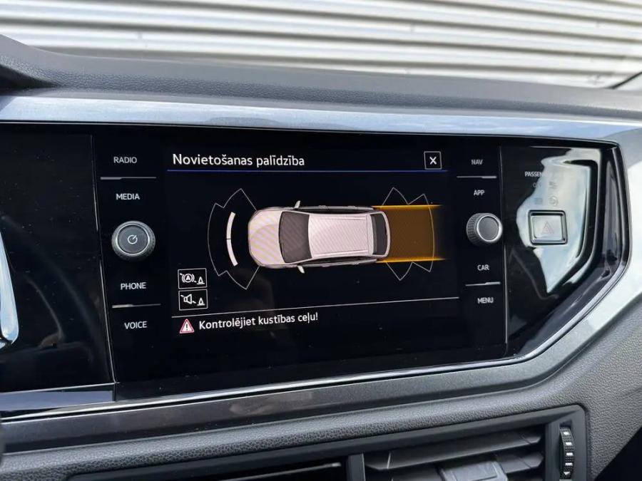 Pelēks Volkswagen Taigo 2022 Rīga, ar dzinēja tilpumu 1.50 L un nobraukumu 79 tūkst. km par 18900 €, foto 20 vietnē AUTOMOTO.COM.LV