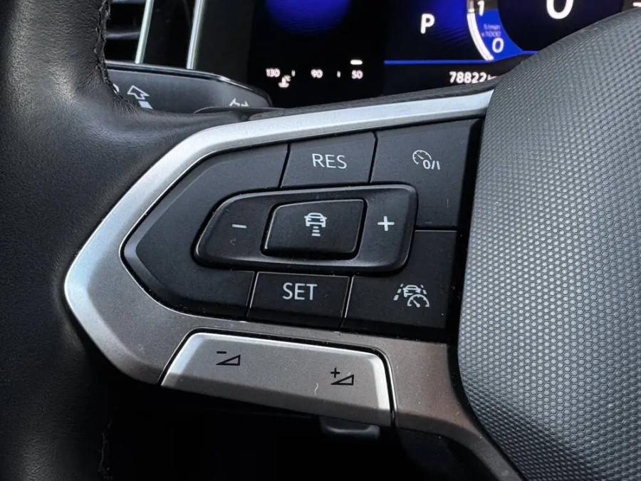 Pelēks Volkswagen Taigo 2022 Rīga, ar dzinēja tilpumu 1.50 L un nobraukumu 79 tūkst. km par 18900 €, foto 23 vietnē AUTOMOTO.COM.LV
