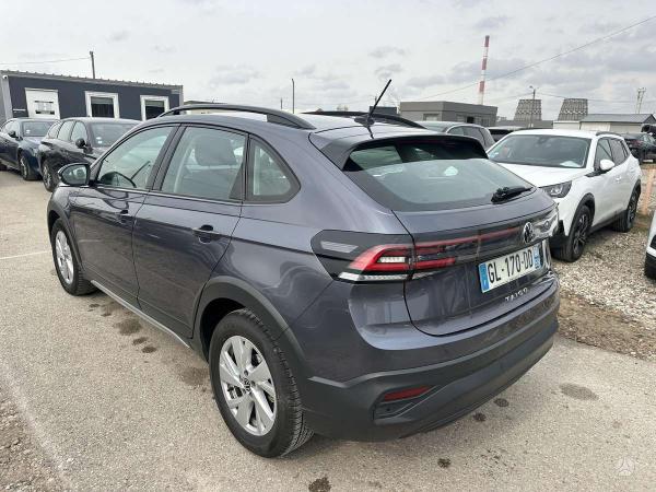 Pelēks Volkswagen Taigo 2022 Viļņa, ar dzinēja tilpumu 1.00 L un nobraukumu 167 tūkst. km par 13672 €, foto 5 vietnē AUTOMOTO.COM.LV