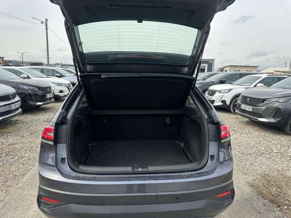 Pelēks Volkswagen Taigo 2022 Viļņa, ar dzinēja tilpumu 1.00 L un nobraukumu 167 tūkst. km par 13672 €, foto 8 vietnē AUTOMOTO.COM.LV