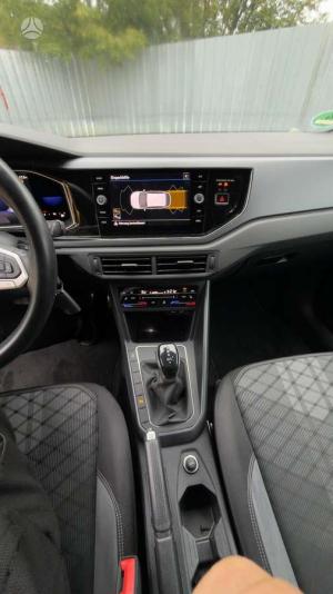 Pelēks Volkswagen Taigo 2022 Kauņa, ar dzinēja tilpumu 1.50 L un nobraukumu 36 tūkst. km par 22385 €, foto 24 vietnē AUTOMOTO.COM.LV
