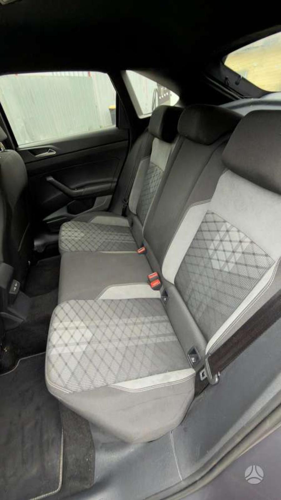 Pelēks Volkswagen Taigo 2022 Kauņa, ar dzinēja tilpumu 1.50 L un nobraukumu 36 tūkst. km par 22385 €, foto 32 vietnē AUTOMOTO.COM.LV