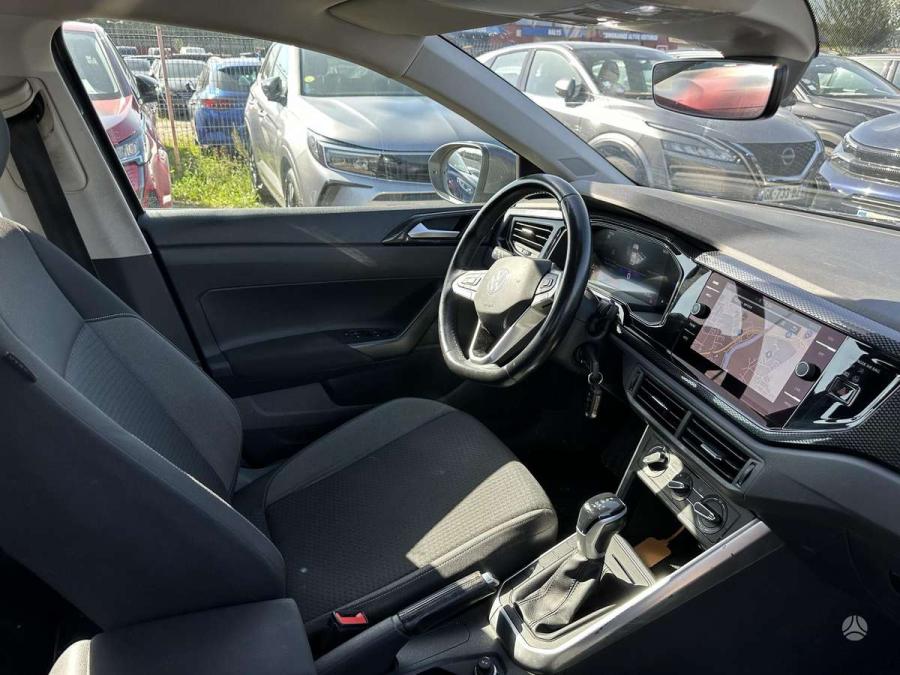 Pelēks Volkswagen Taigo 2022 Viļņa, ar dzinēja tilpumu 1.00 L un nobraukumu 167 tūkst. km par 13309 €, foto 18 vietnē AUTOMOTO.COM.LV