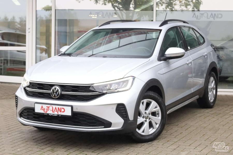 Pelēks Volkswagen Taigo 2023 Kauņa, ar dzinēja tilpumu 1.00 L un nobraukumu 16 tūkst. km par 23379 €, foto 2 vietnē AUTOMOTO.COM.LV