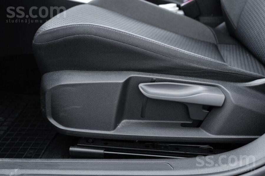 Pelēks Volkswagen Taigo 2023 Rīga, ar dzinēja tilpumu 1.00 L un nobraukumu 60 tūkst. km par 16850 €, foto 8 vietnē AUTOMOTO.COM.LV