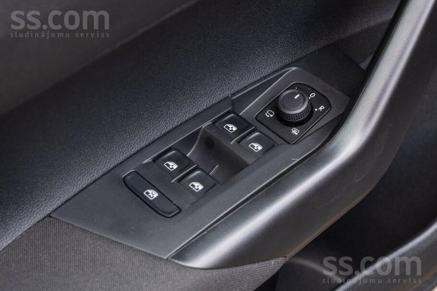 Pelēks Volkswagen Taigo 2024 Rīga, ar dzinēja tilpumu 1.00 L un nobraukumu 20 tūkst. km par 20950 €, foto 17 vietnē AUTOMOTO.COM.LV