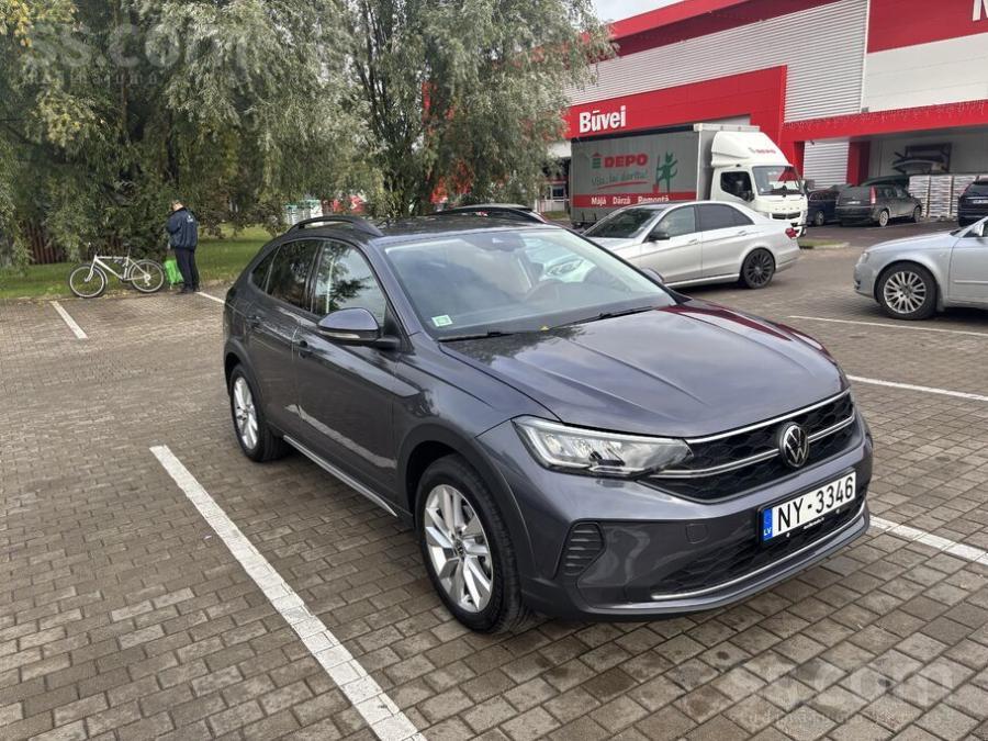 Pelēks Volkswagen Taigo 2024 Rīga, ar dzinēja tilpumu 1.00 L un nobraukumu 10 tūkst. km par 22900 €, foto 4 vietnē AUTOMOTO.COM.LV