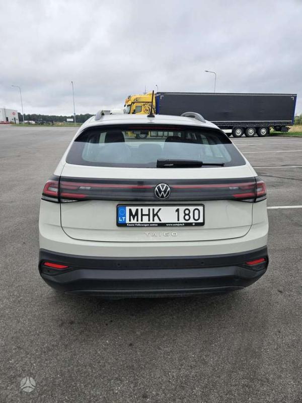 Grey Volkswagen Taigo 2022 in Kaunas, with an engine capacity of 1.00 L and mileage of 231 thousand km for 13100 €, photo 8 on AUTOMOTO.COM.LV