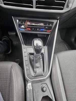 Grey Volkswagen Taigo 2022 in Kaunas, with an engine capacity of 1.00 L and mileage of 231 thousand km for 13100 €, photo 18 on AUTOMOTO.COM.LV