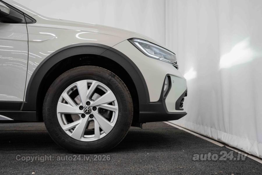 Pelēks Volkswagen Taigo 2022 Tallina, ar dzinēja tilpumu 1.00 L un nobraukumu 52 tūkst. km par 17900 €, foto 16 vietnē AUTOMOTO.COM.LV
