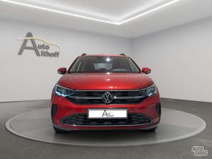 Red Volkswagen Taigo 2023 in Kaunas, with an engine capacity of 1.00 L and mileage of 15 thousand km for 25489 €, photo 2 on AUTOMOTO.COM.LV