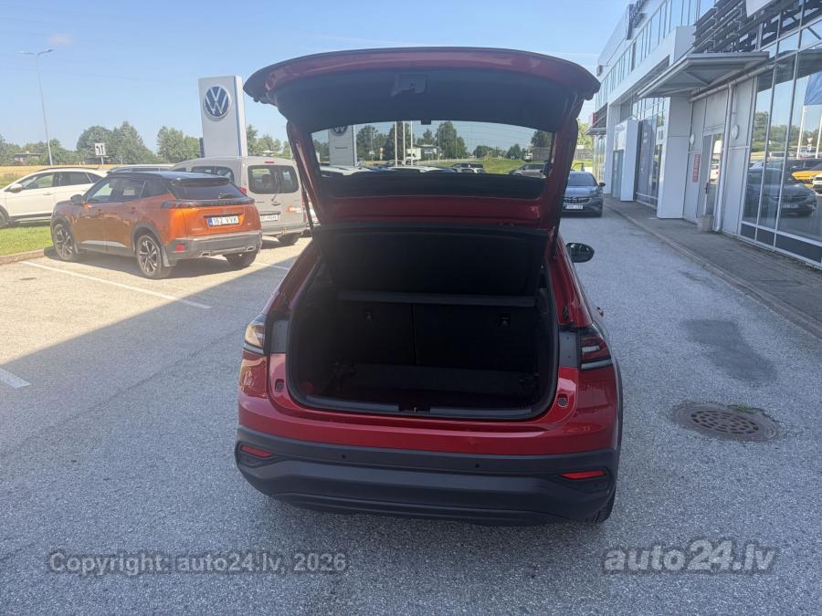 Red Volkswagen Taigo 2024 in Viljandi, with an engine capacity of 1.00 L and mileage of 11 thousand km for 22990 €, photo 11 on AUTOMOTO.COM.LV