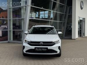 White Volkswagen Taigo 2022 in Valmiera, with an engine capacity of 1.00 L and mileage of 76 thousand km for 16500 €, photo 3 on AUTOMOTO.COM.LV