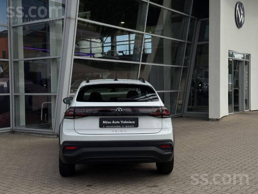 White Volkswagen Taigo 2022 in Valmiera, with an engine capacity of 1.00 L and mileage of 76 thousand km for 16500 €, photo 6 on AUTOMOTO.COM.LV