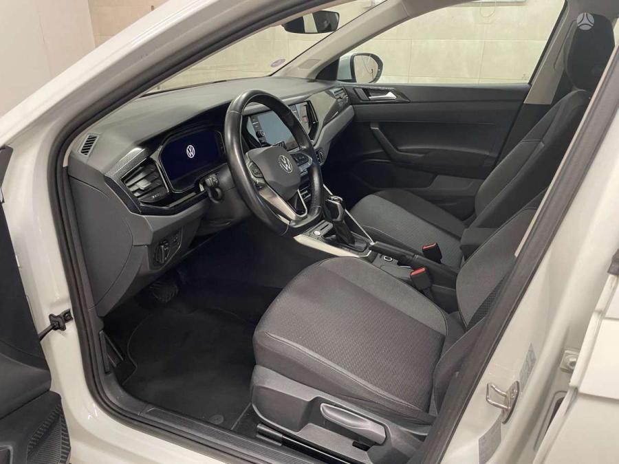 White Volkswagen Taigo 2022 in Marijampole, with an engine capacity of 1.00 L and mileage of 182 thousand km for 14399 €, photo 9 on AUTOMOTO.COM.LV