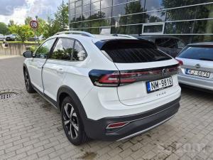 Balts Volkswagen Taigo 2023 Rīga, ar dzinēja tilpumu 1.00 L un nobraukumu 64 tūkst. km par 17300 €, foto 5 vietnē AUTOMOTO.COM.LV