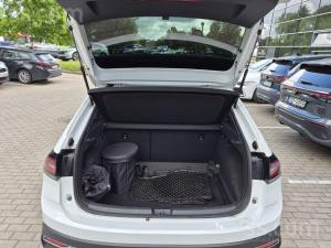 Balts Volkswagen Taigo 2023 Rīga, ar dzinēja tilpumu 1.00 L un nobraukumu 64 tūkst. km par 17300 €, foto 7 vietnē AUTOMOTO.COM.LV