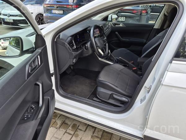 White Volkswagen Taigo 2023 in Riga, with an engine capacity of 1.00 L and mileage of 64 thousand km for 17300 €, photo 9 on AUTOMOTO.COM.LV
