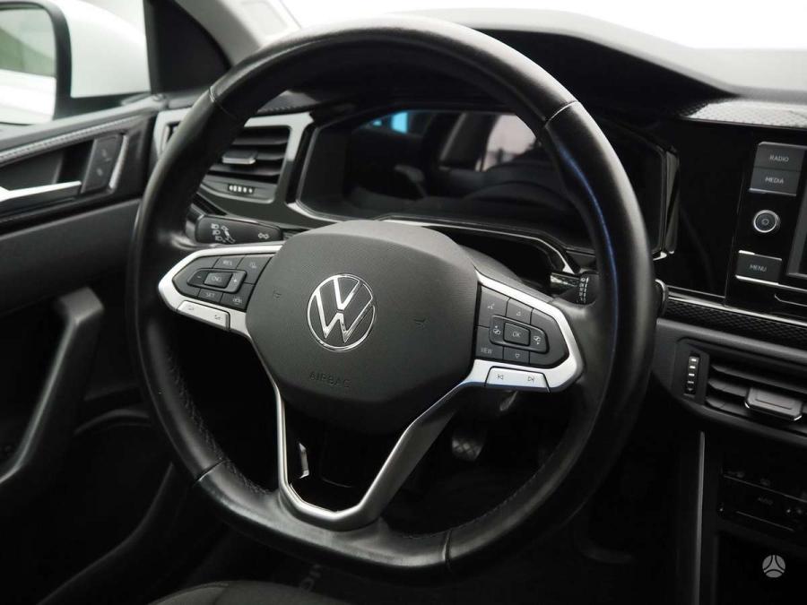 White Volkswagen Taigo 2023 in Vilnius, with an engine capacity of 1.00 L and mileage of 77 thousand km for 16500 €, photo 17 on AUTOMOTO.COM.LV