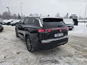 Melns Volkswagen Tayron 2025 Rīga, ar dzinēja tilpumu 1.50 L un nobraukumu 21 tūkst. km par 36990 €, foto 3 vietnē AUTOMOTO.COM.LV