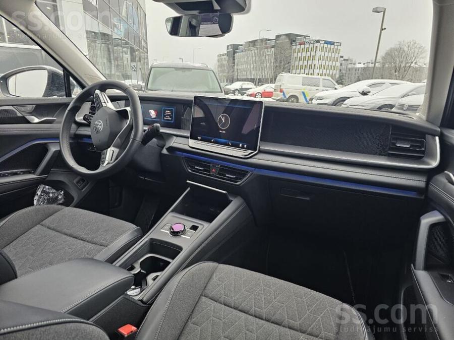 Melns Volkswagen Tayron 2025 Rīga, ar dzinēja tilpumu 1.50 L un nobraukumu 21 tūkst. km par 36990 €, foto 7 vietnē AUTOMOTO.COM.LV