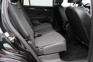 Melns Volkswagen Tayron 2025 Viļņa, ar dzinēja tilpumu 1.50 L un nobraukumu 8 tūkst. km par 35400 €, foto 10 vietnē AUTOMOTO.COM.LV