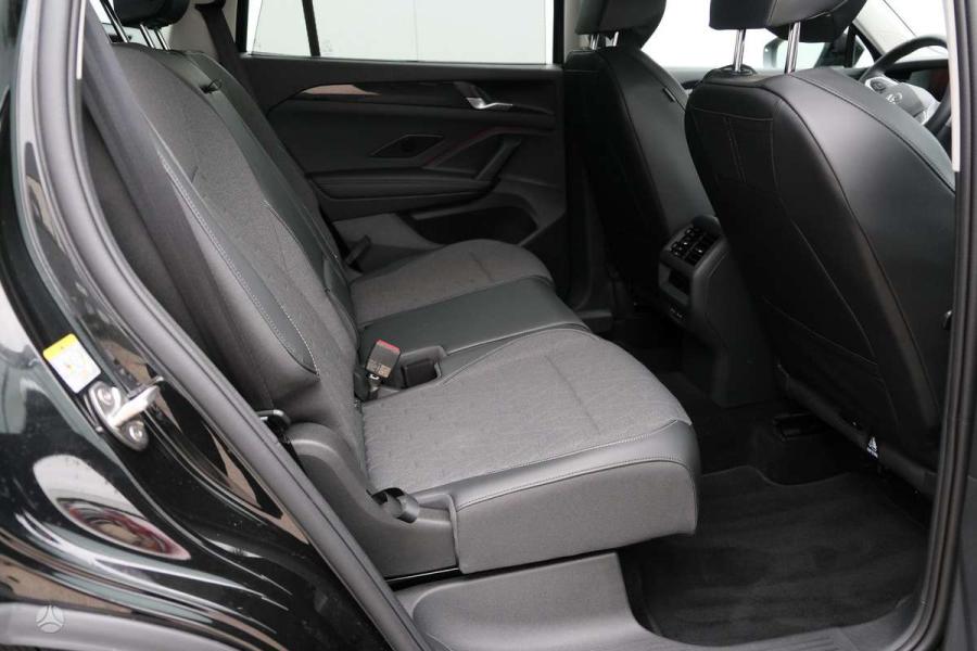 Melns Volkswagen Tayron 2025 Viļņa, ar dzinēja tilpumu 1.50 L un nobraukumu 8 tūkst. km par 35400 €, foto 10 vietnē AUTOMOTO.COM.LV
