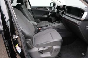Melns Volkswagen Tayron 2025 Viļņa, ar dzinēja tilpumu 1.50 L un nobraukumu 8 tūkst. km par 35400 €, foto 11 vietnē AUTOMOTO.COM.LV