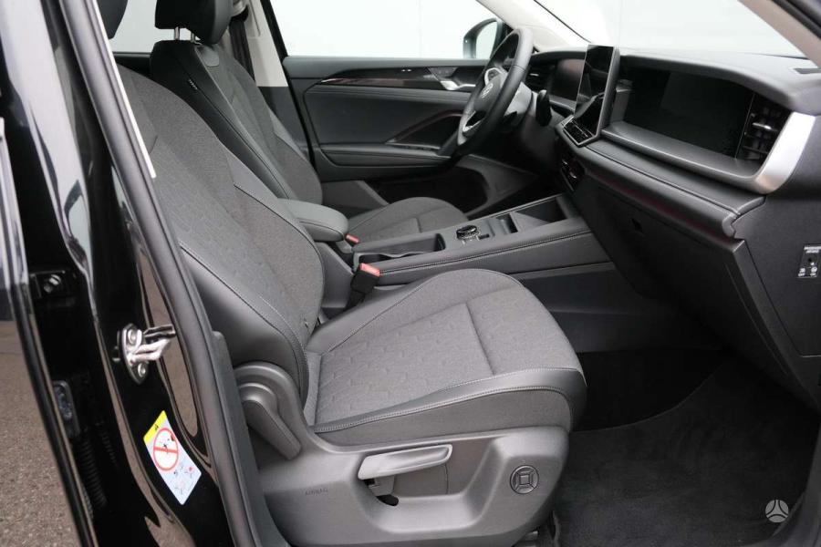 Melns Volkswagen Tayron 2025 Viļņa, ar dzinēja tilpumu 1.50 L un nobraukumu 8 tūkst. km par 35400 €, foto 11 vietnē AUTOMOTO.COM.LV